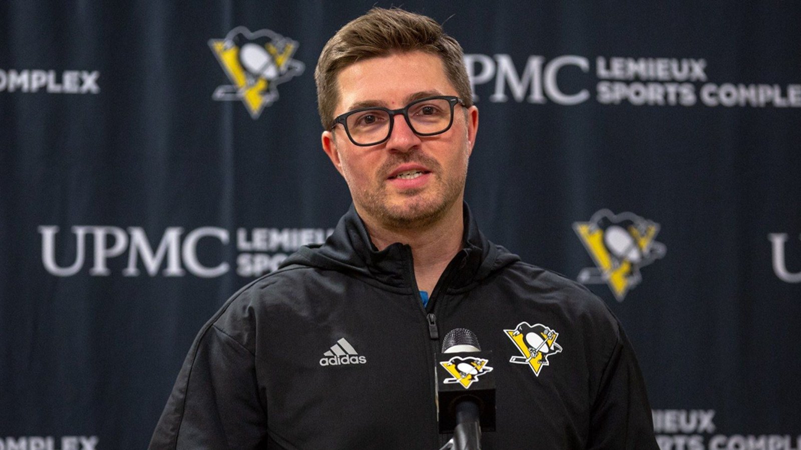 Favorite emerges as Penguins’ coaching search comes to a close.