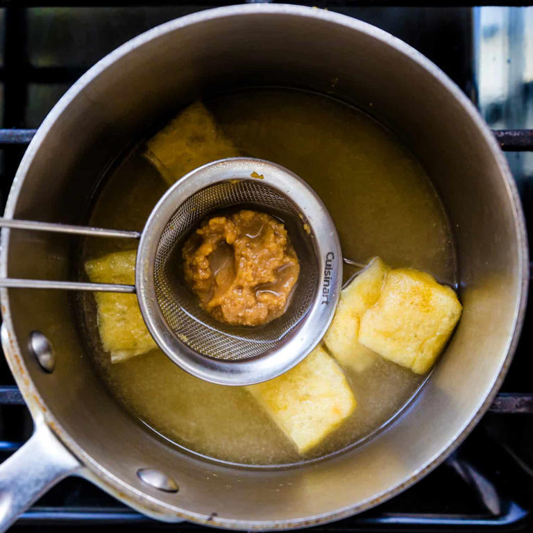 Fried Tofu Miso Soup – Ready in Just 5 Minutes!