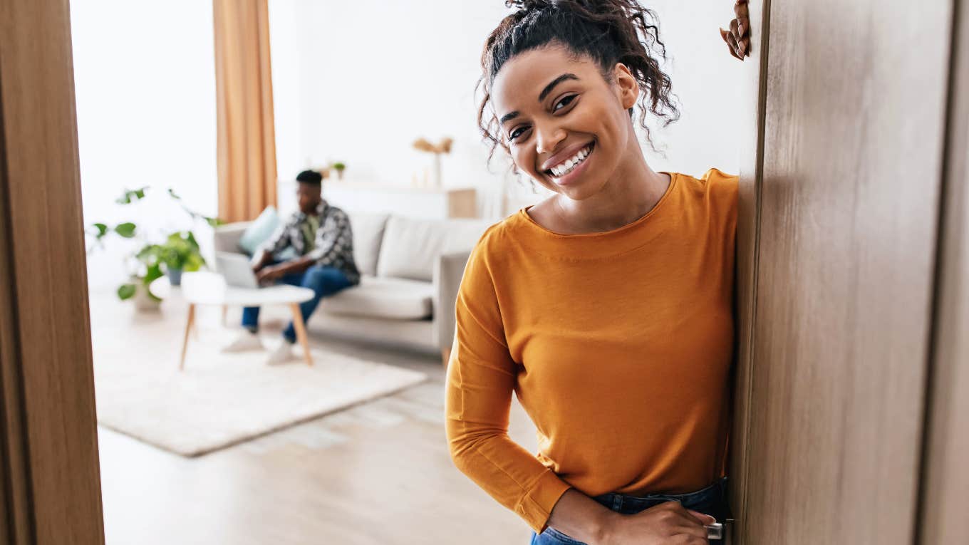 11 Things That Instantly Make People Feel Uncomfortable In Someone Else ...