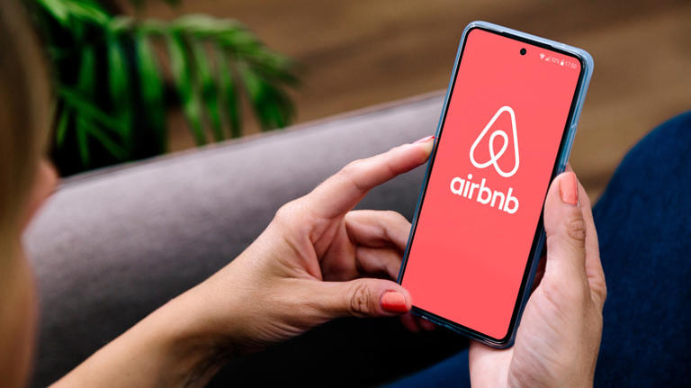 Airbnb's Newest Features Turn Your Stay Into A High-End Hotel-Like ...