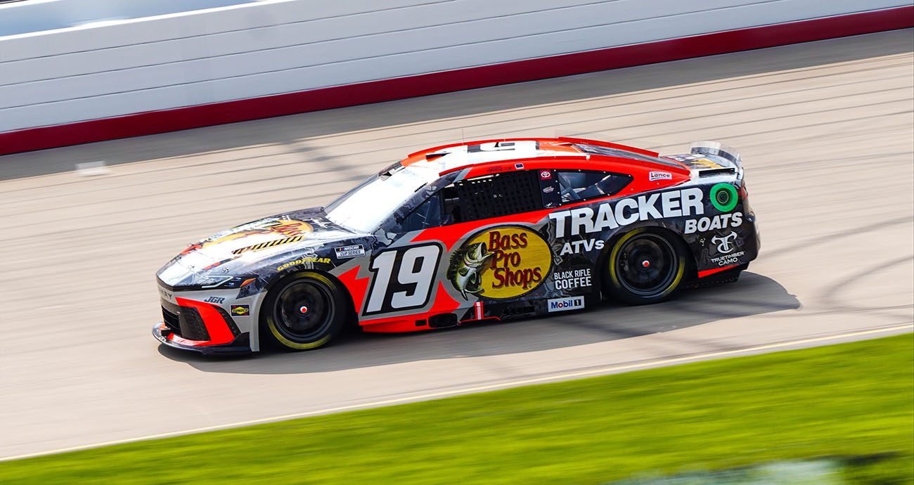 Chase Briscoe rockets to Busch Light Pole at Nashville