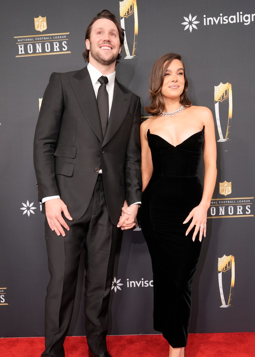 Josh Allen and Hailee Steinfeld get married in stunning California wedding
