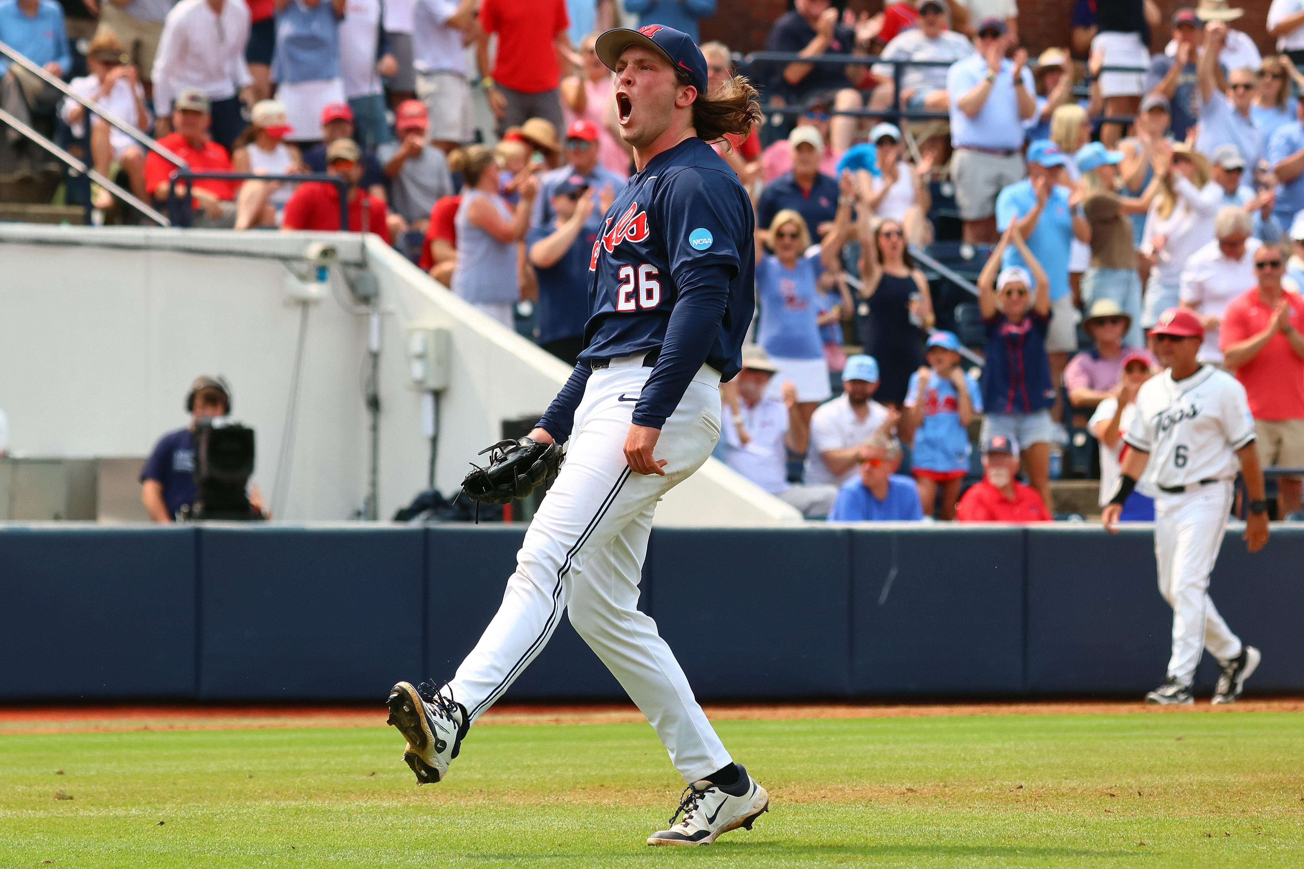 Ole Miss baseball star pitcher Hunter Elliott explains MLB draft ...