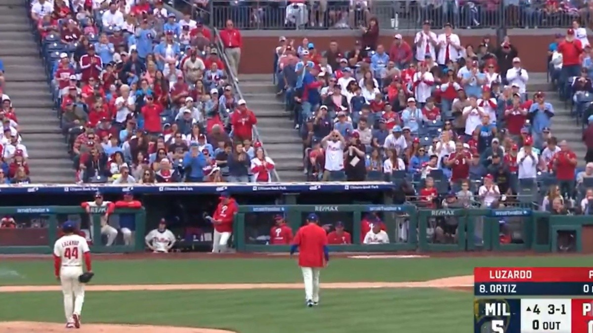 MLB: Phillies Manager Cheered After Defending His Pitcher and Getting ...