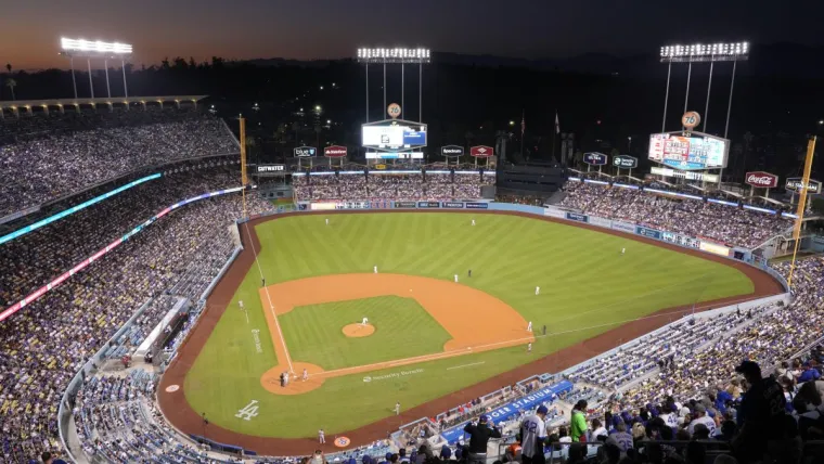 Fire near Dodger Stadium: Emergency crews respond to smoke near ...
