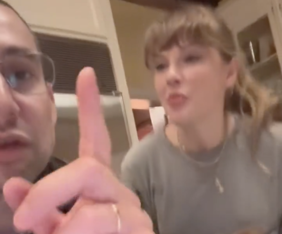 Taylor Swift makes subtle yet sweet Travis Kelce reference in ...