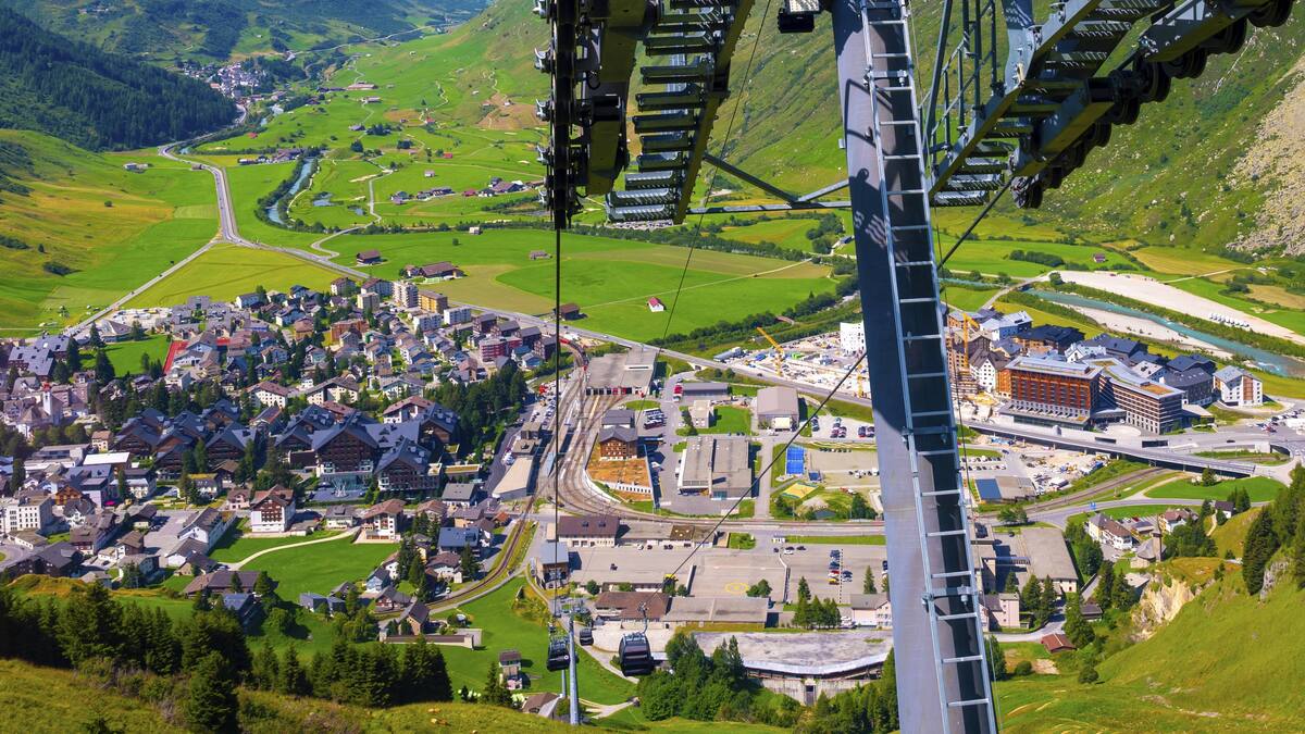 Kein Rabatt für Unterländer: Andermatt-Sedrun belohnt nur Einheimische