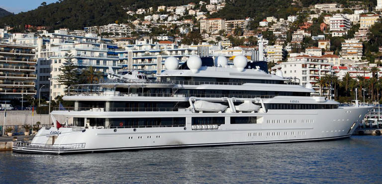 Emir of Qatar's £370 million 'floating palace' superyacht with multiple ...