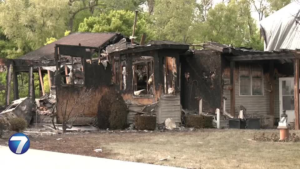 ‘We’ve lost everything;’ Families comb through destruction after 4 ...