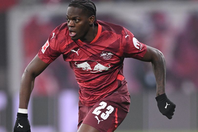 Liverpool transfer news as Barcelona star gives Luis Diaz verdict ...