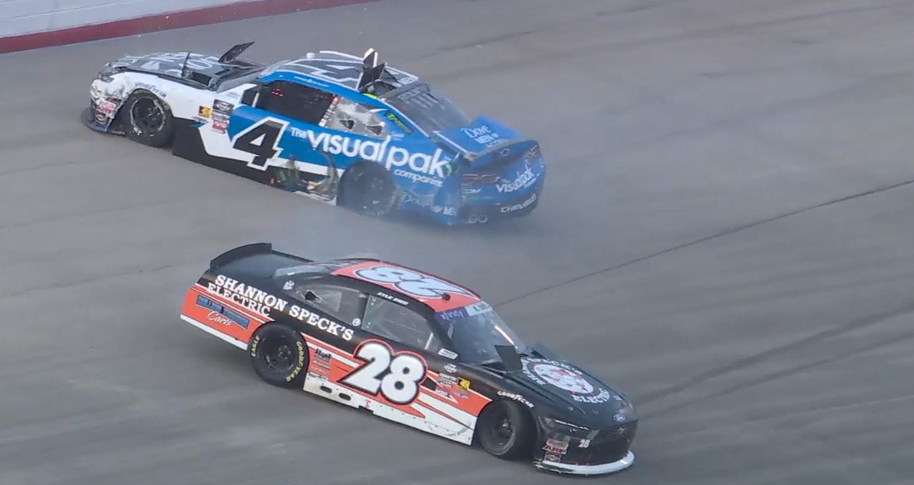 Kyle Sieg gets loose, collects Parker Retzlaff in Turn 4