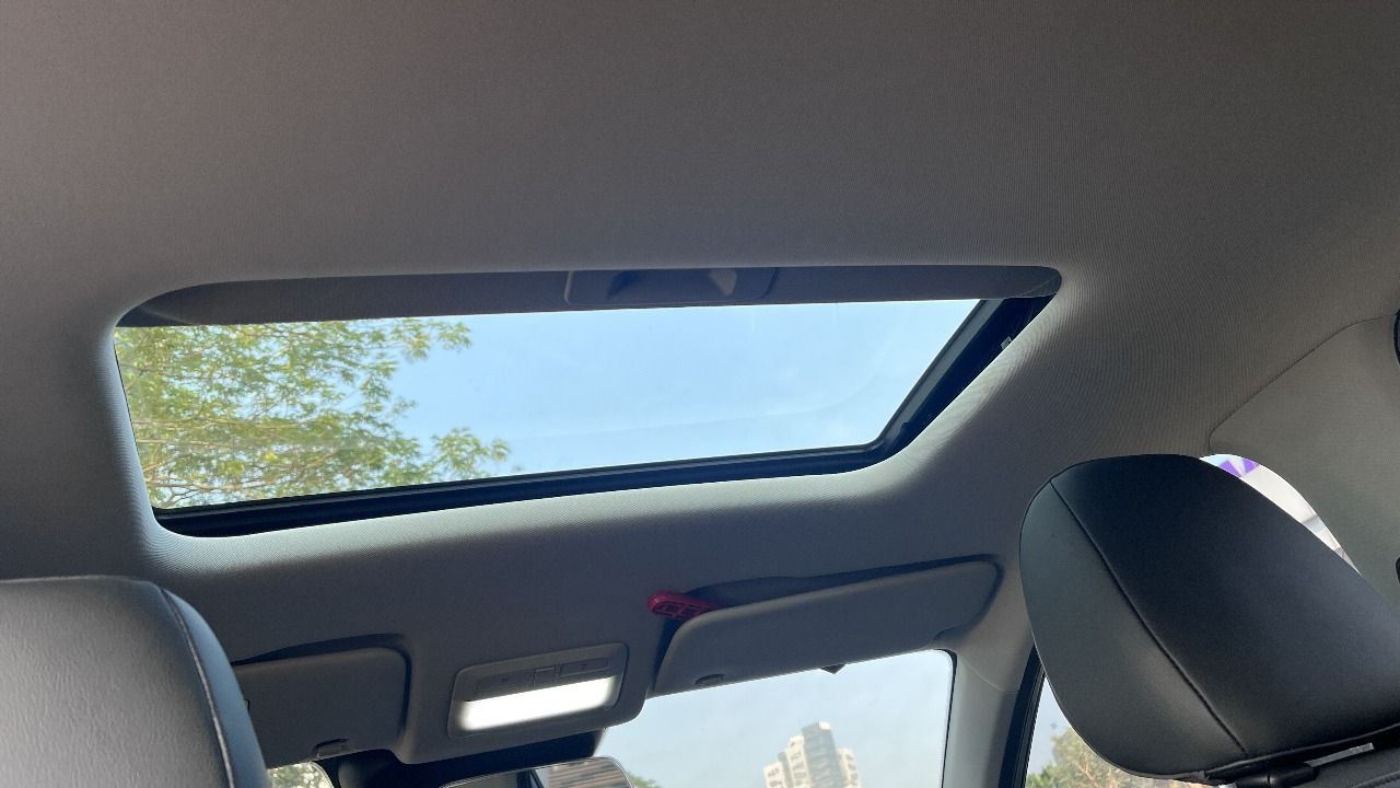 Akhirnya Tahu, Bedanya Panoramic Sunroof Dengan Panoramic Roof
