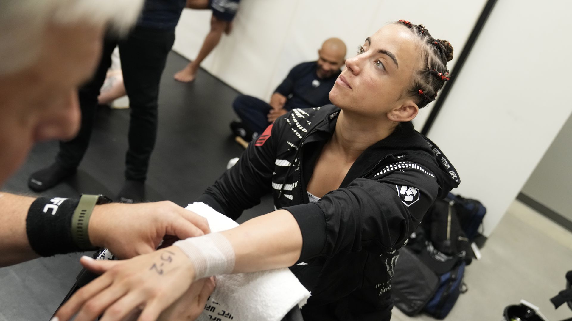 UFC Vegas 107 post-fight show: Reaction to Maycee Barber’s last-second ...