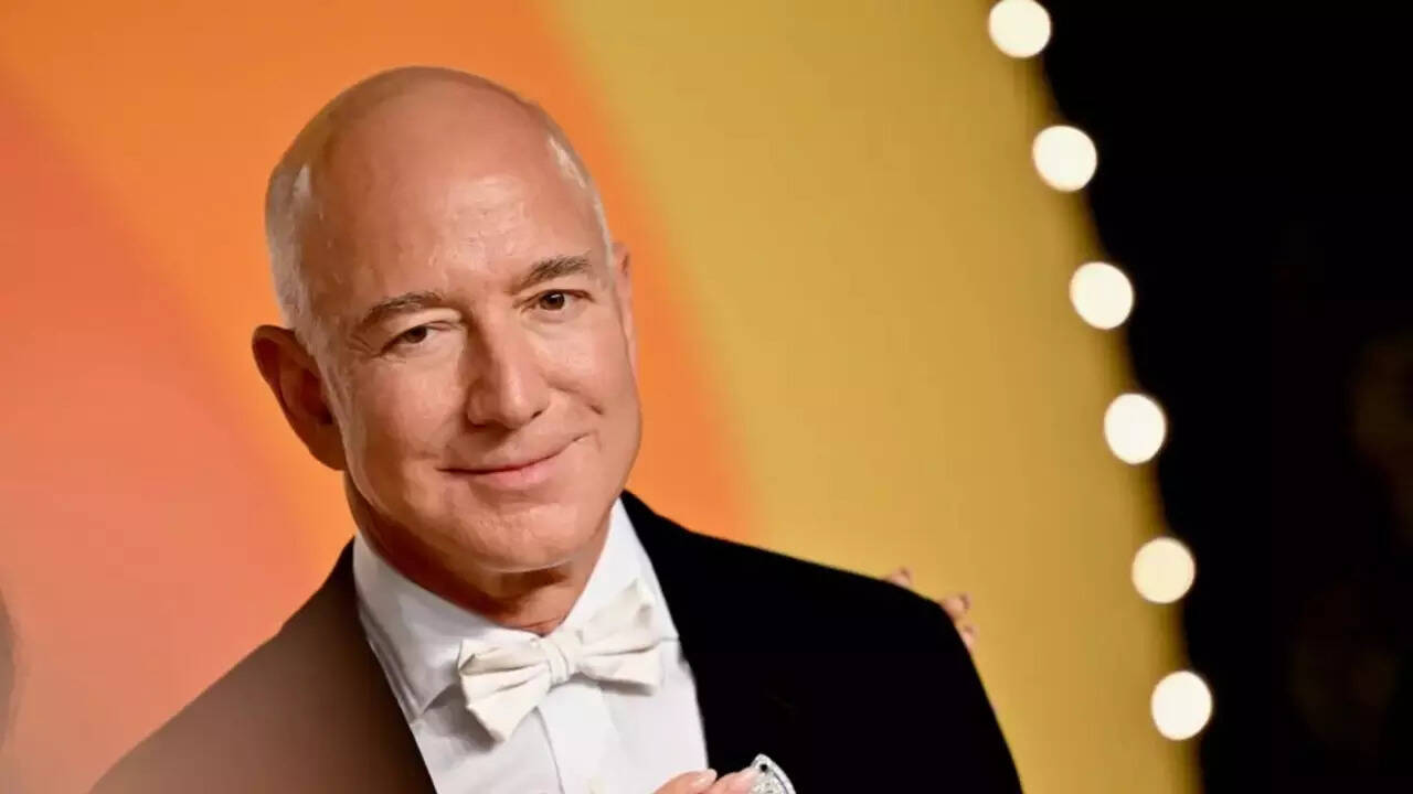 'Scarred' from $165 billion divorce: Jeff Bezos makes 'hefty' prenup as ...