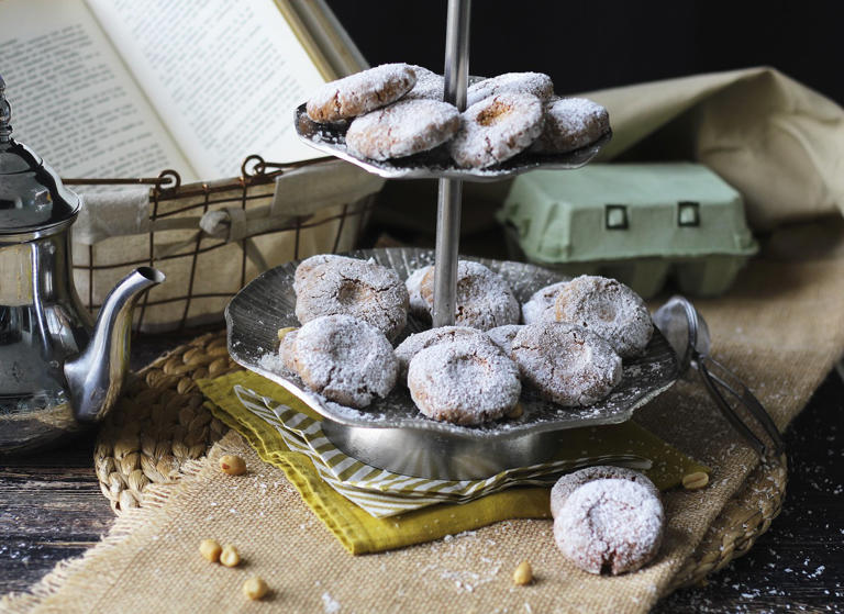 Ghriba almond and coconut cookies, a classic of moroccan pastry making