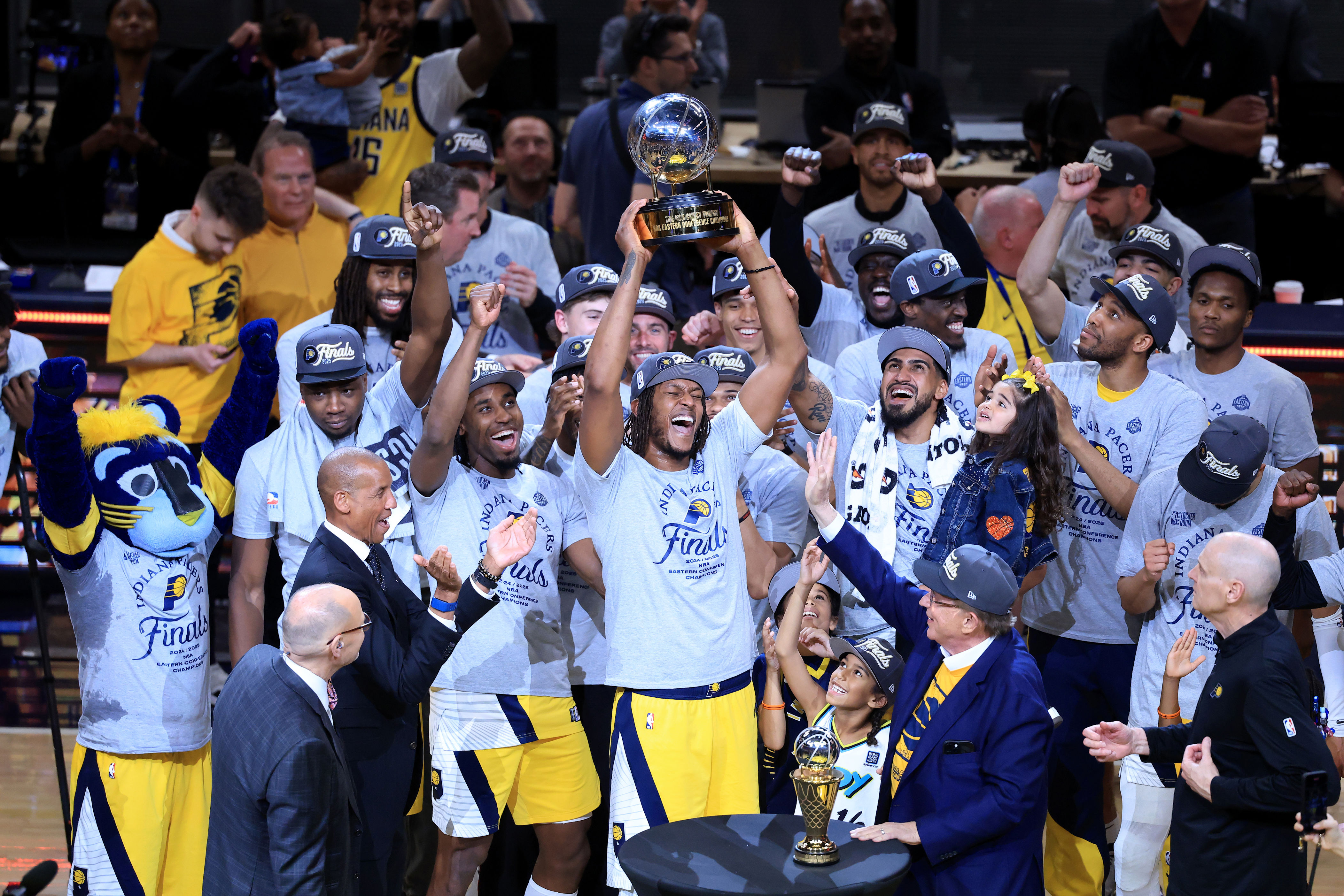 Thrilling Pacers run Knicks ragged, reach first NBA Finals in 25 years