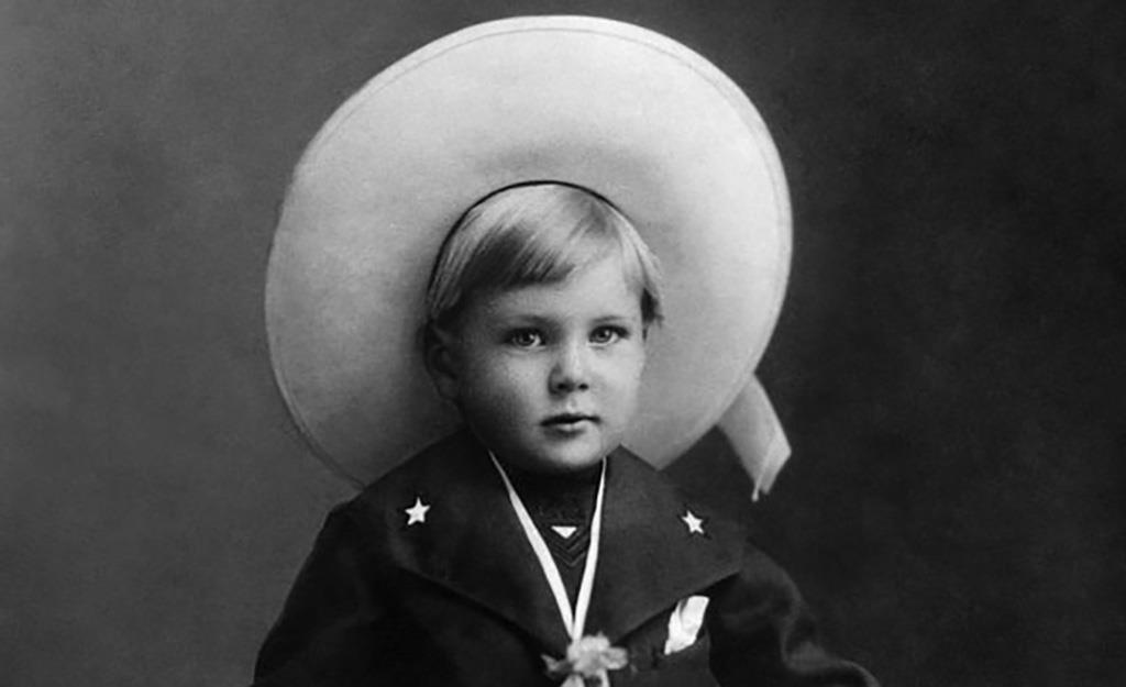 The Complex Life Of Hollywood Leading Man Gary Cooper