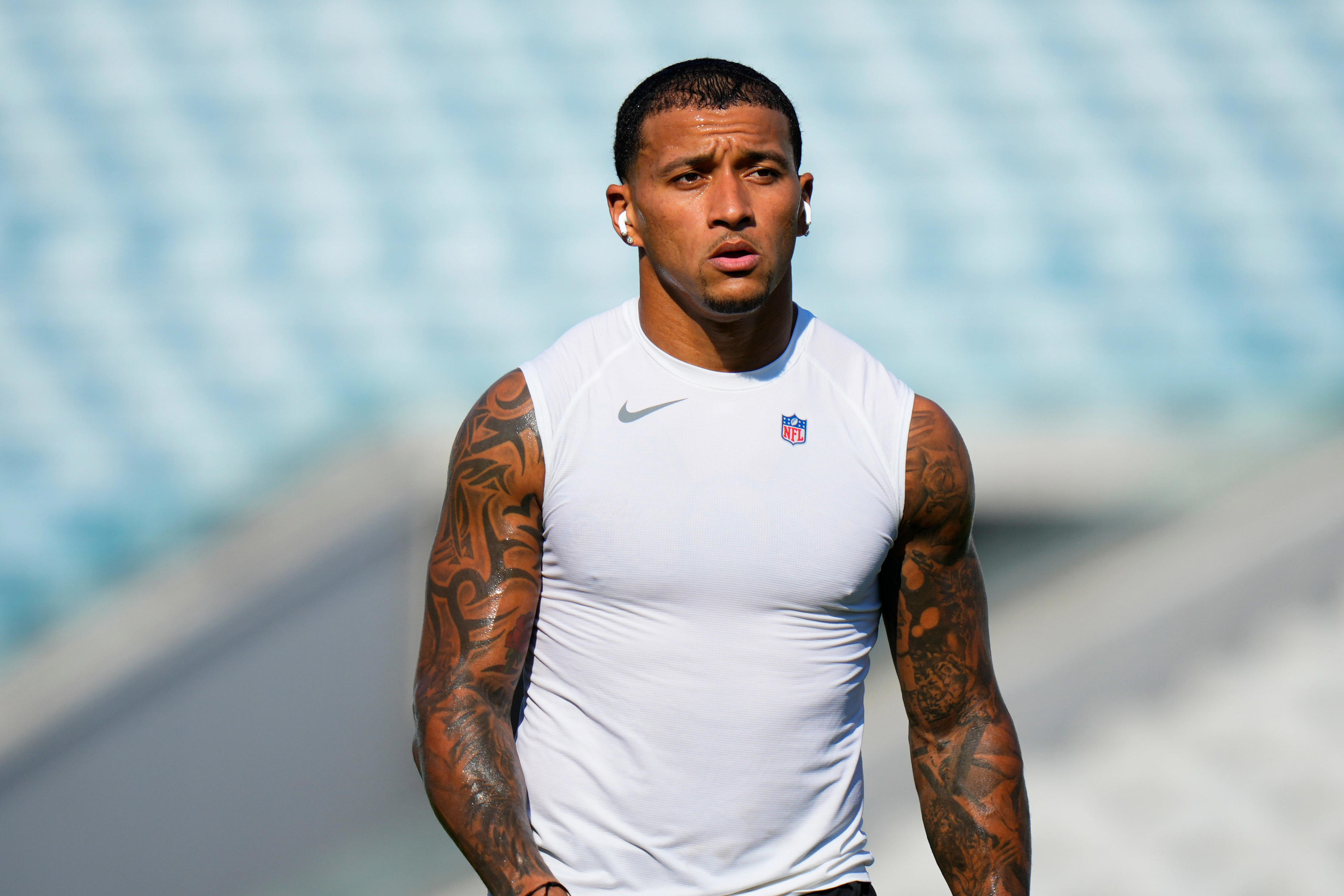 Broncos TE Evan Engram looks great in these workout videos