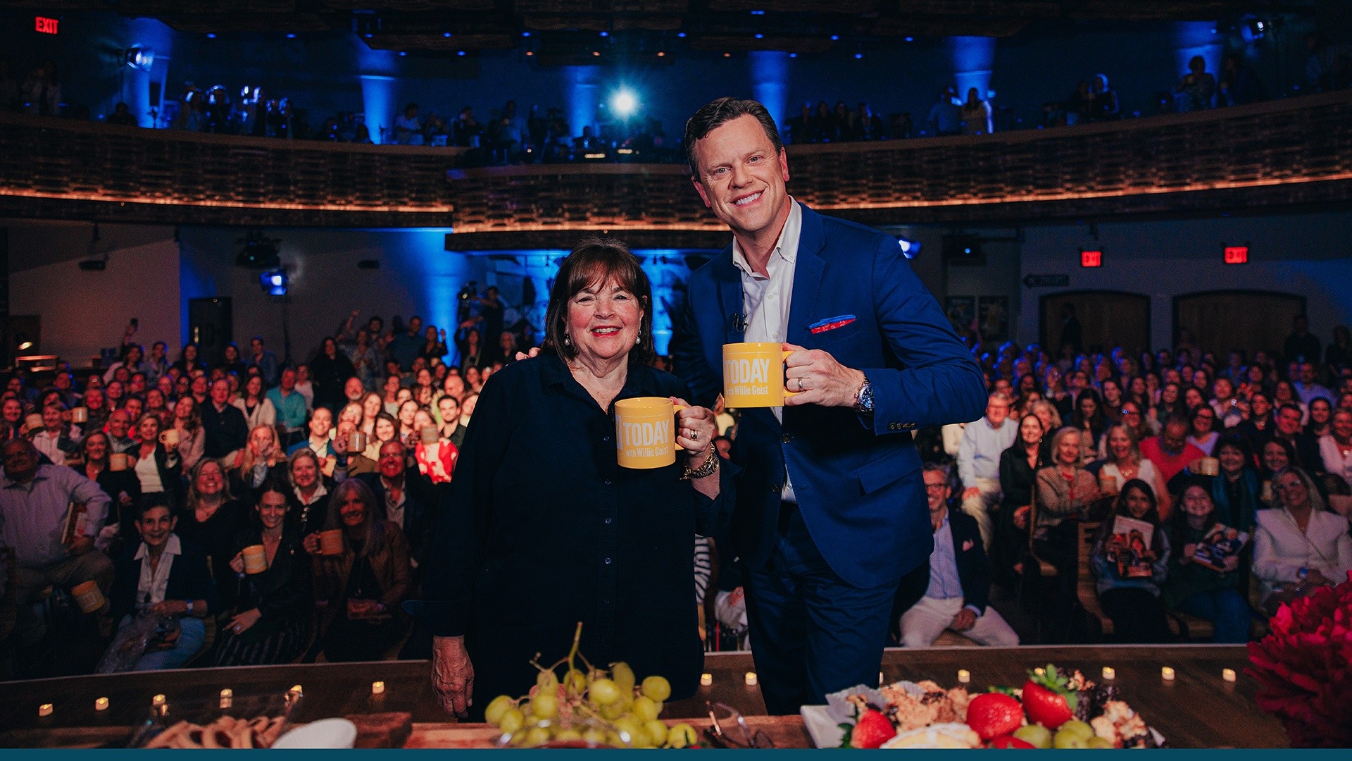 Ina Garten, Willie Geist Take Sunday Mug Shot with Fans