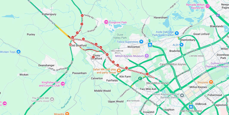 Major road closed in both directions after serious crash at roundabout