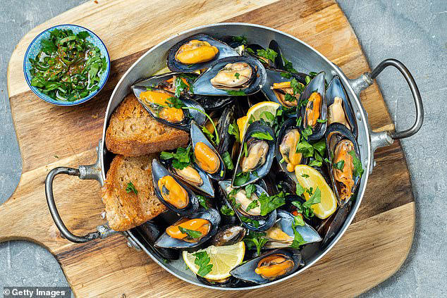 Americans warned not to eat invasive mussel species