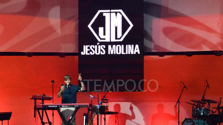 Aksi Jesus Molina di BNI Java Jazz Festival, Berpantun hingga Duet dengan Isyana