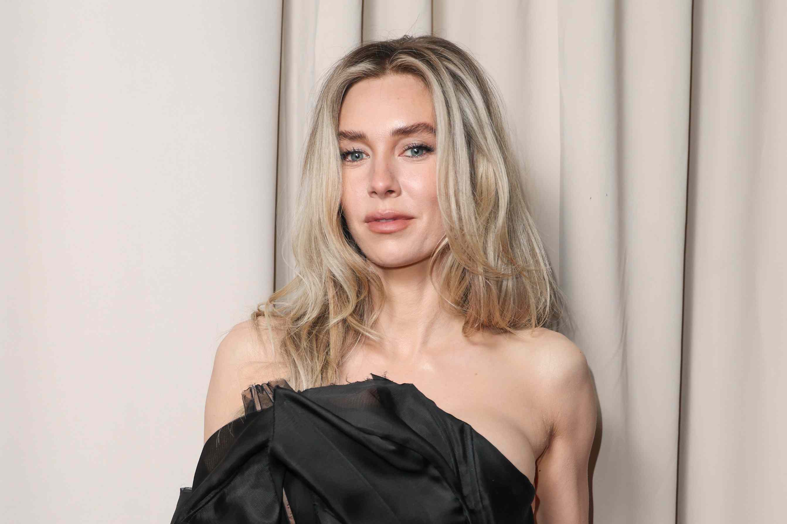 Vanessa Kirby of 'The Crown' Reveals First Pregnancy in the Slinkiest ...