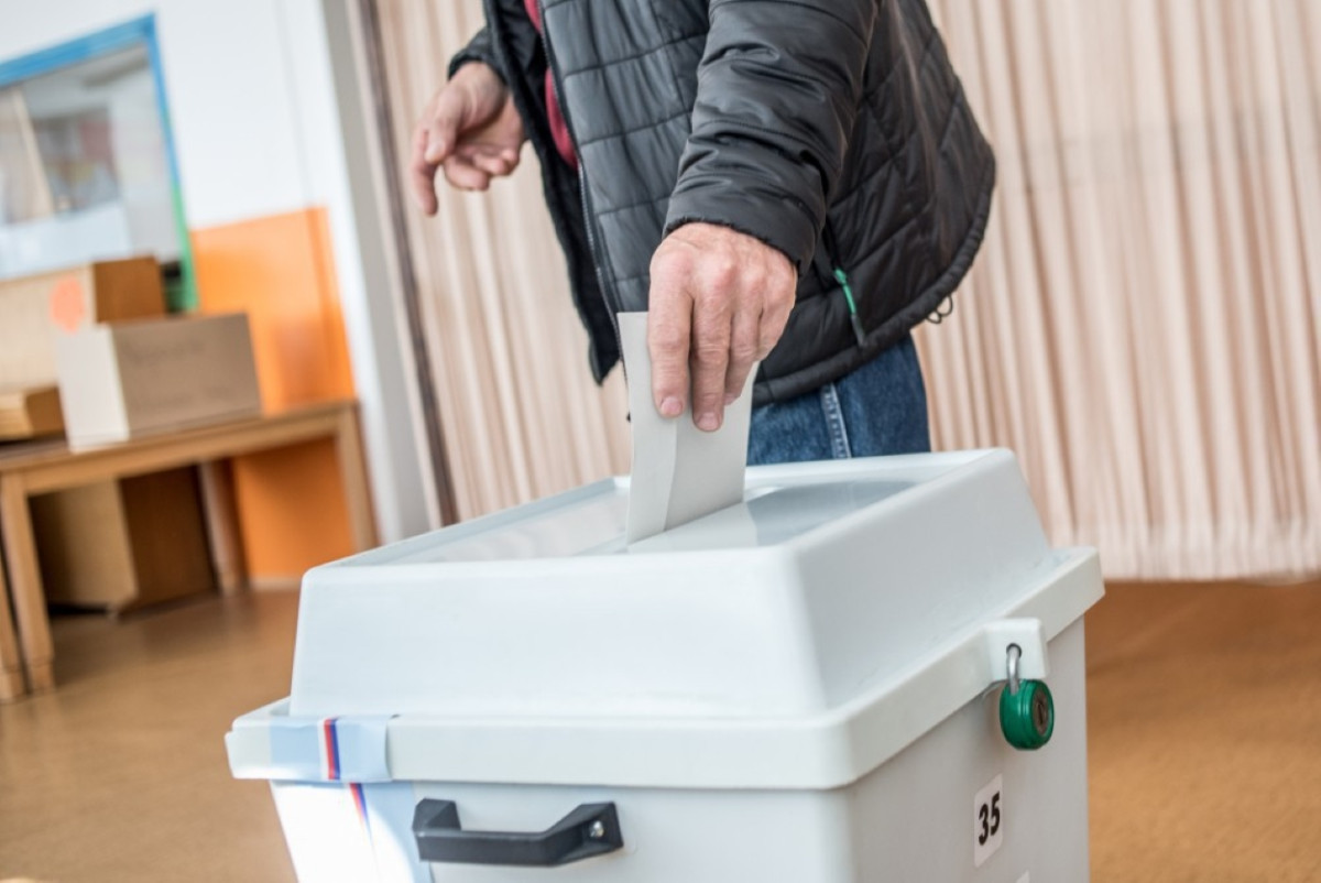 Politické strany před volbami do Sněmovny už v Plzeňském kraji rozjely ...