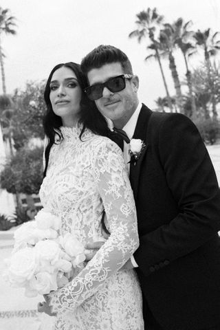 Robin Thicke marries April Love Geary after 6-year engagement