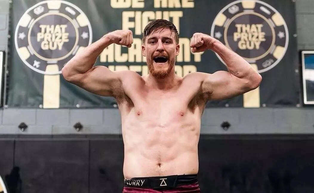 Irish fighter Paddy McCorry seemingly yells pro-Palestine slogans while ...