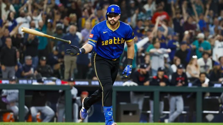 Mariners' Cal Raleigh joins Ken Griffey Jr. as only two in MLB history ...