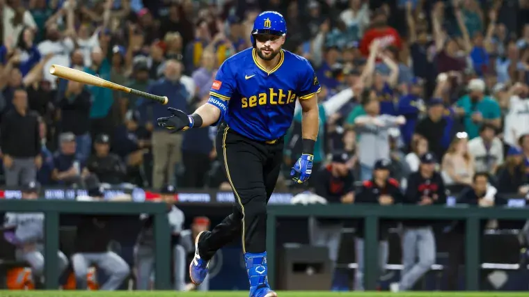 Mariners' Cal Raleigh joins Ken Griffey Jr. as only two in MLB history ...