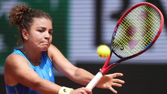 Jasmine Paolini, last year's French Open runner-up, stunned by Elina ...