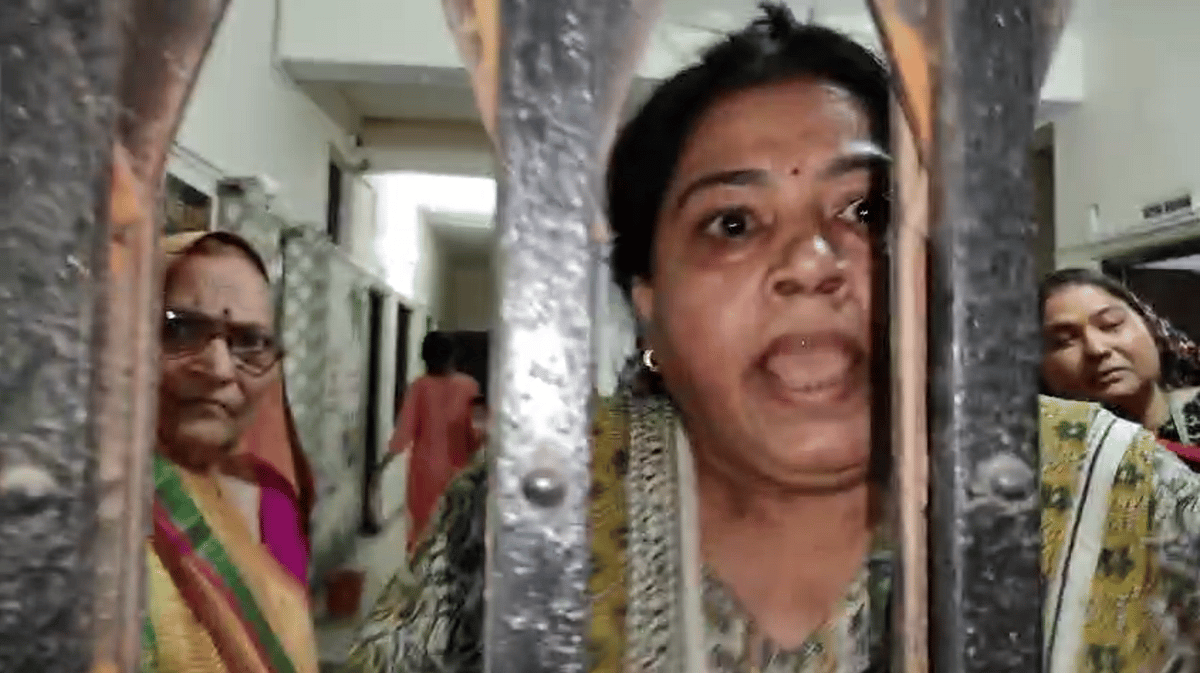 Damoh Tehsildar Accuses SP of Assaulting Family at Katni Women Police ...