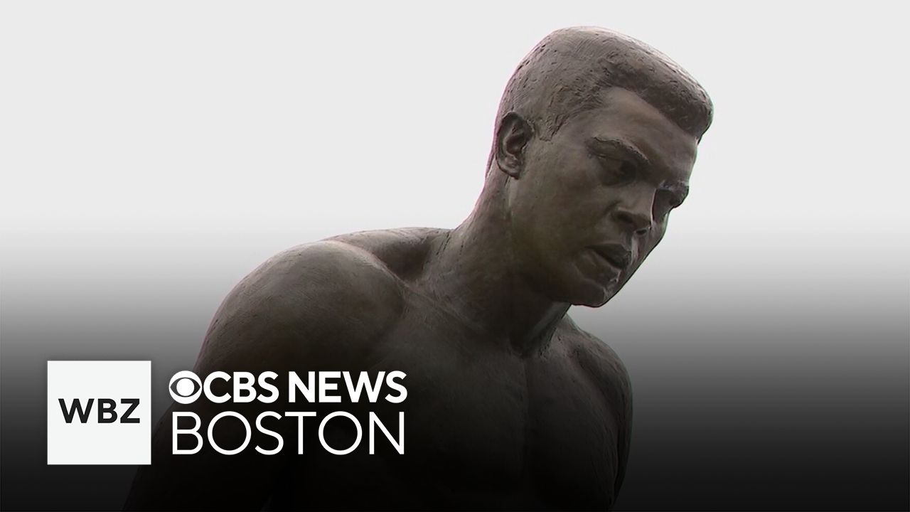 Muhammad Ali statue commemorating famous fight unveiled in Lewiston, Maine