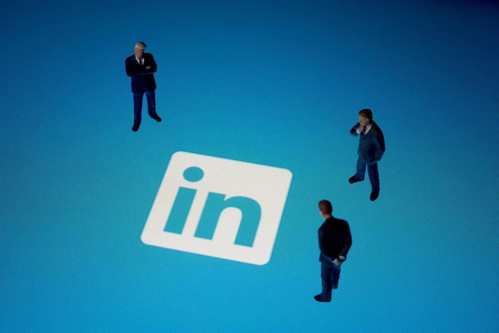 LinkedIn lays off hundreds as tech giants continue to cut jobs