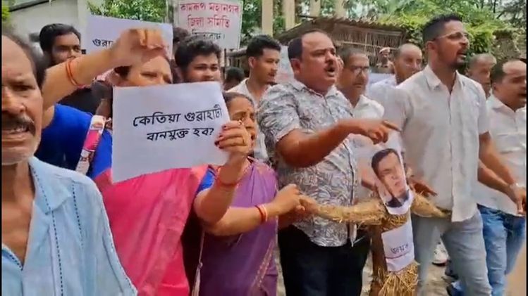 Assam student activists burn minister's effigy over Guwahati's ...