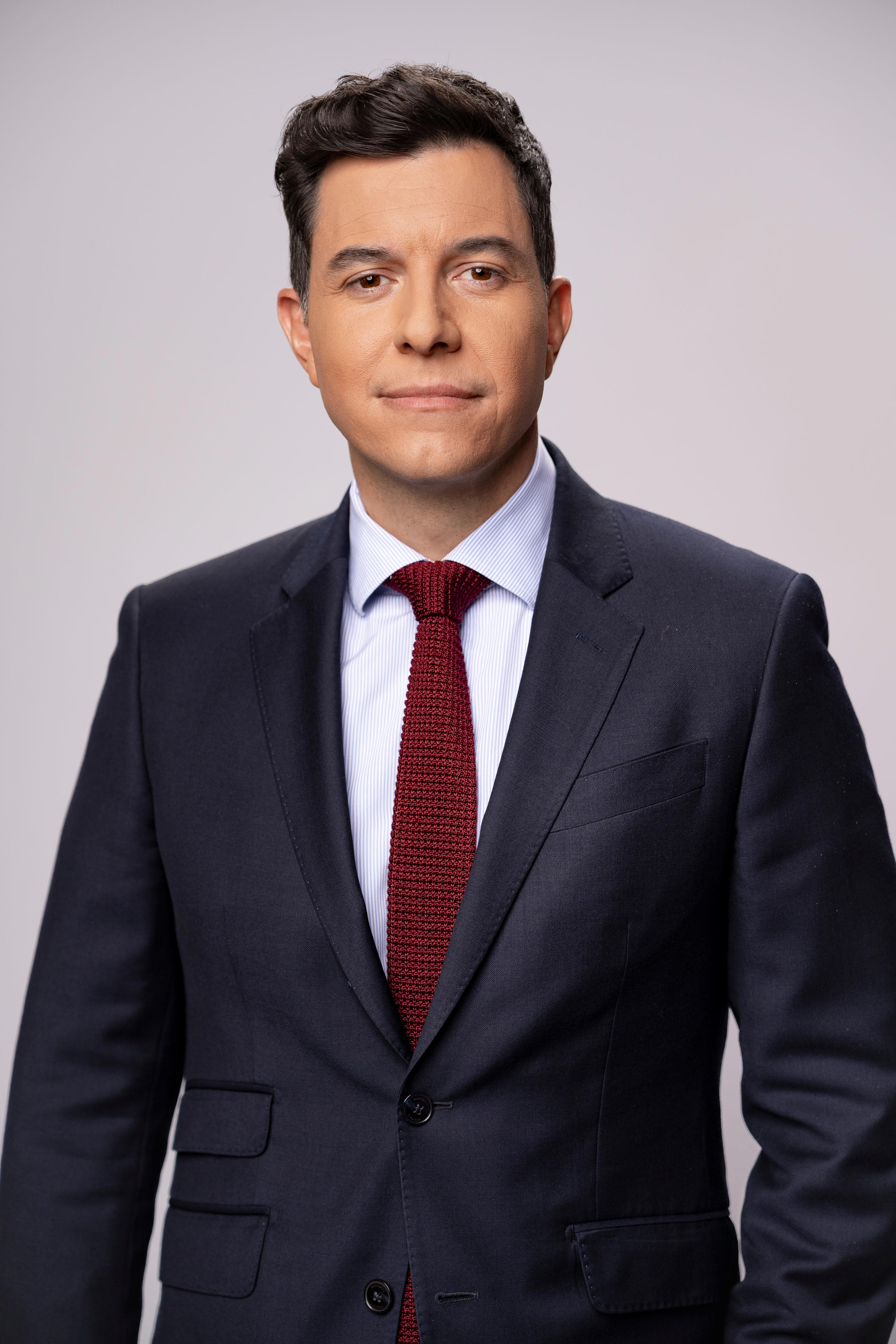 Tom Llamas steps up to 'NBC Nightly News' anchor with 'a lot of Cuban ...