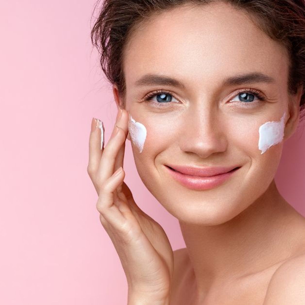 "Je suis chimiste en cosmétique et voici 3 types de crèmes solaires que je n'appliquerais jamais ...