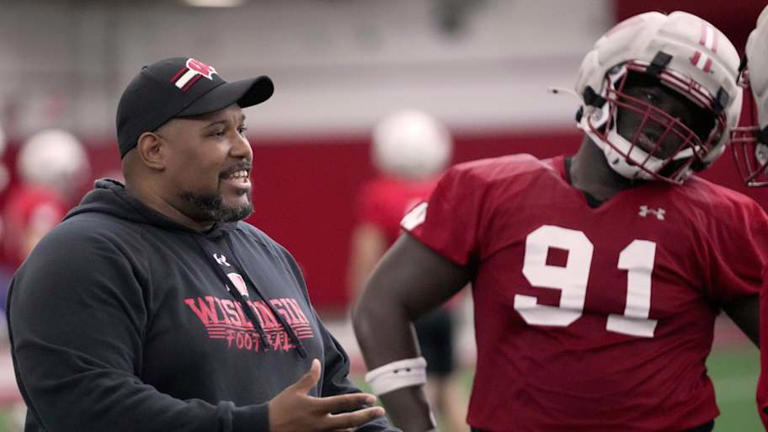 Wisconsin Badgers land first summer commitment in 2026 3-star defensive ...