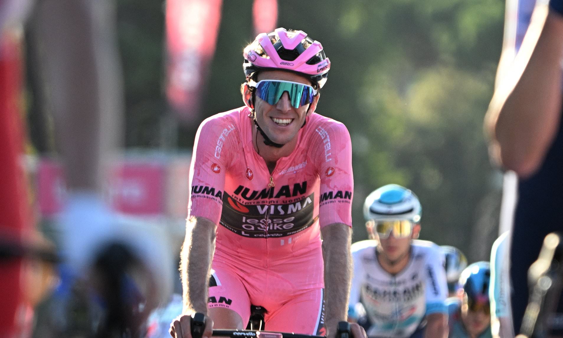 British rider Simon Yates WINS the Giro d'Italia after stunning display ...