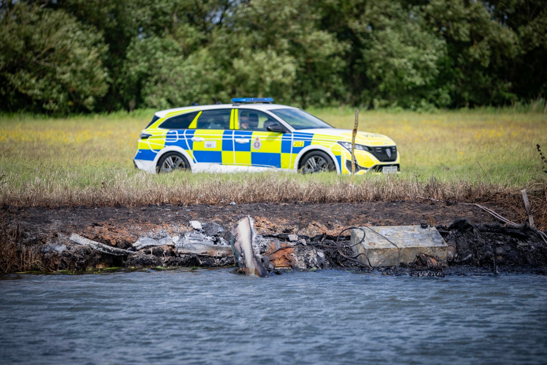 Toddler left with 'life-changing burns' after River Thames boat ...