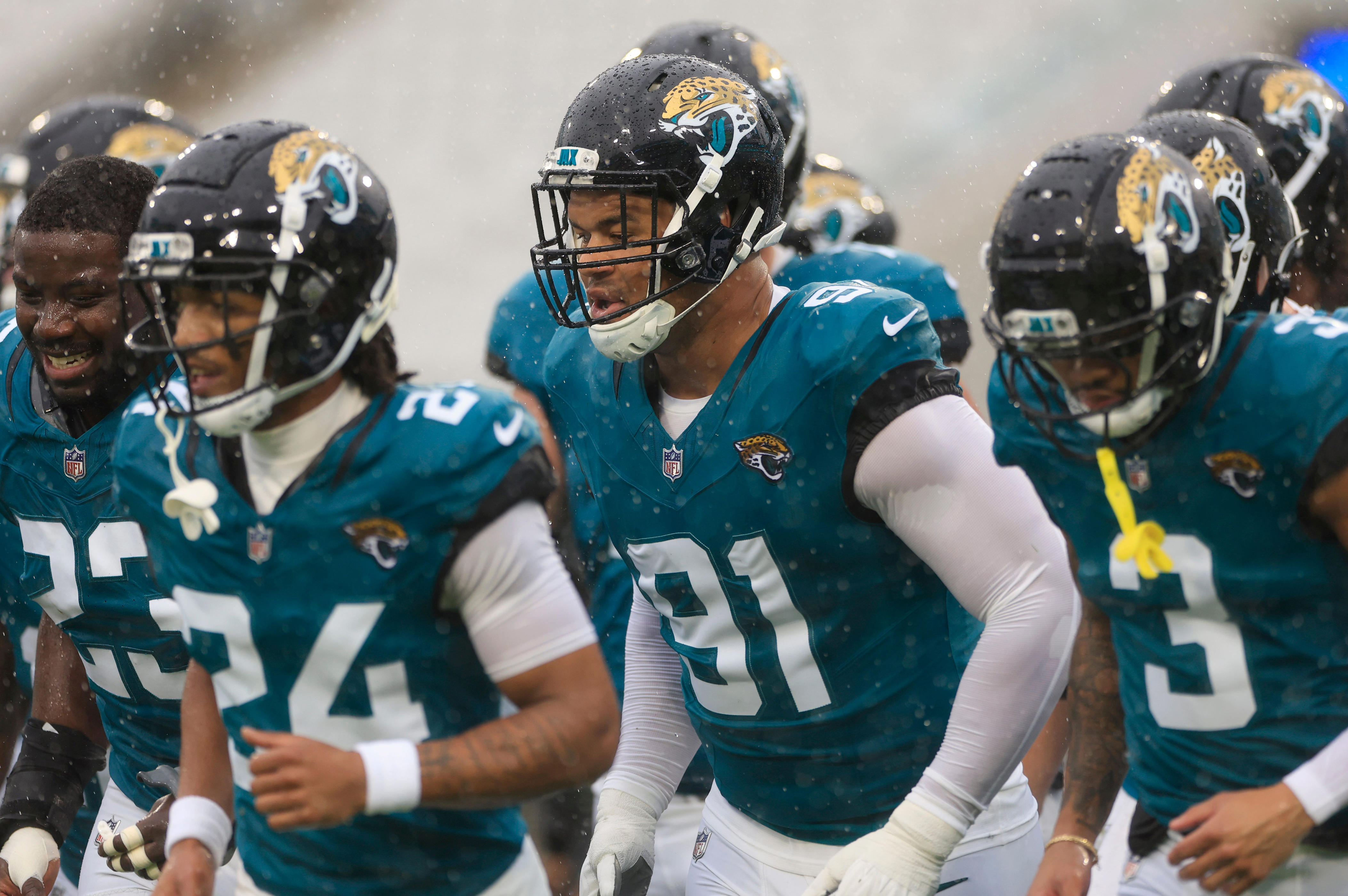 Jaguars' Arik Armstead discusses moving back to defensive tackle for 2025 season