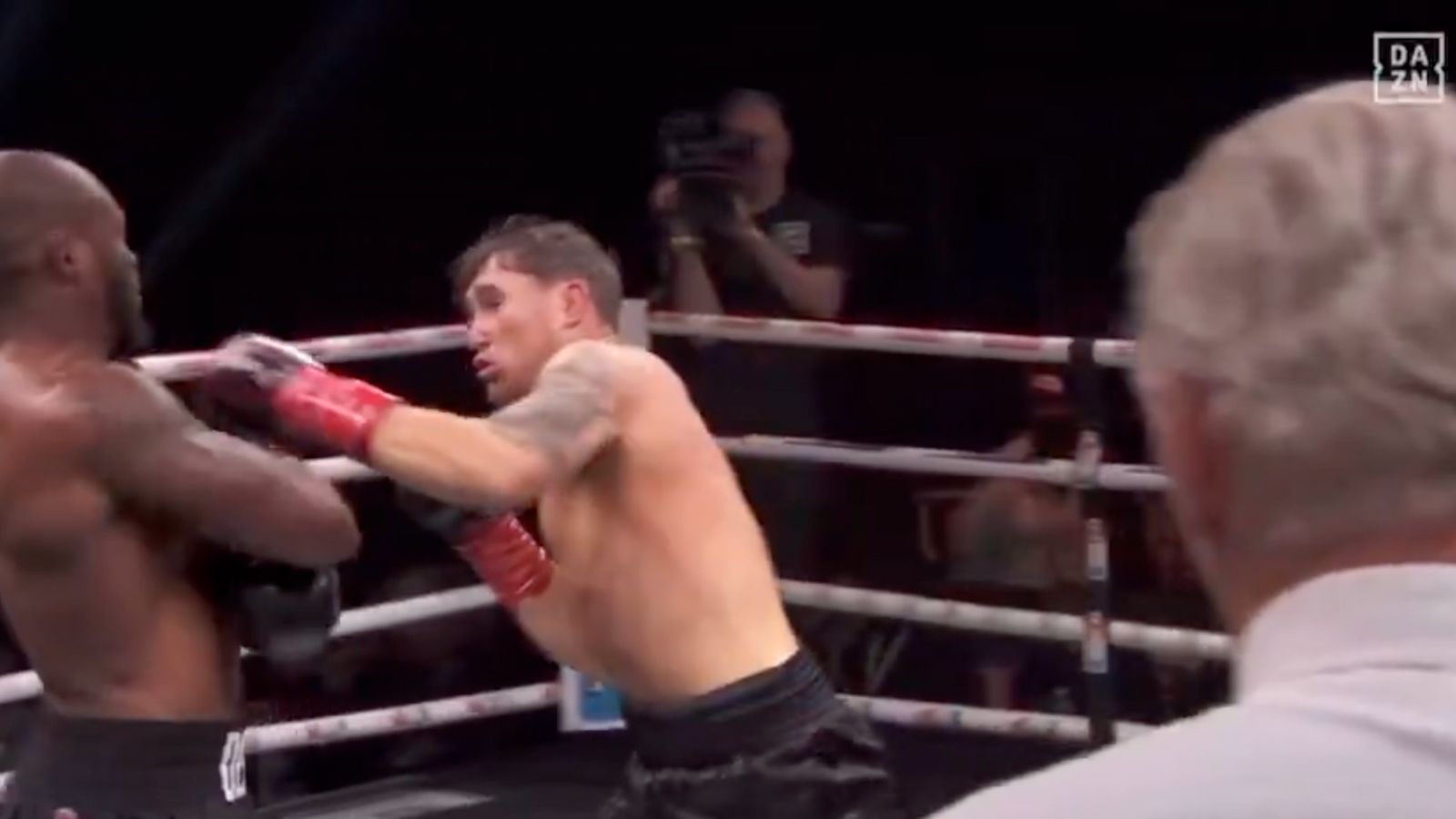 Darren Till Edges Darren Stewart with Late Knockdown in Unanimous ...