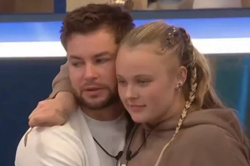 JoJo Siwa fans share same concern amid 'confirmed' Chris Hughes ...