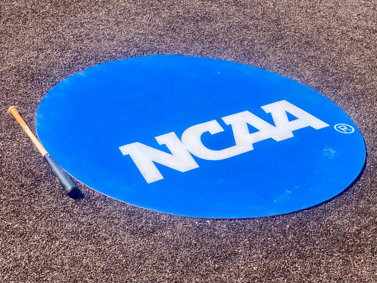 Who's in super regionals? Updated bracket, schedule for NCAA baseball ...