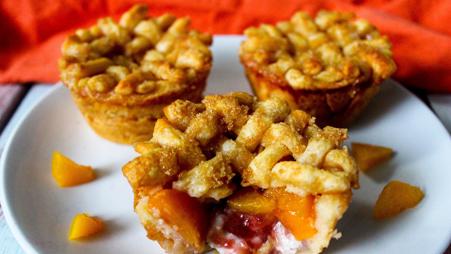 25 peach desserts that aren’t cobbler - These peach desserts will shine ...