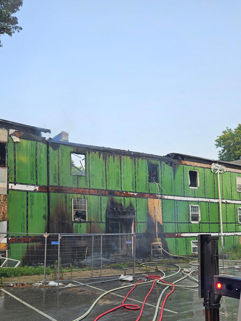 KCPD Bomb and Arson investigating apartment fire, building vacant for 2 ...