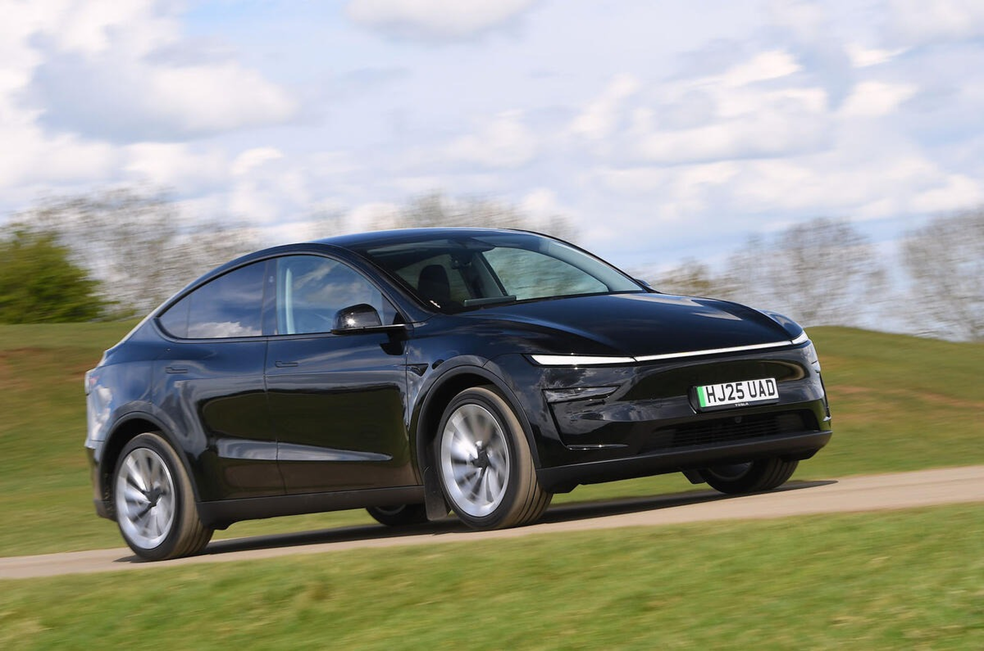 Tesla Model Y im Test: Das meistverkaufte Auto der Welt wurde gerade ...