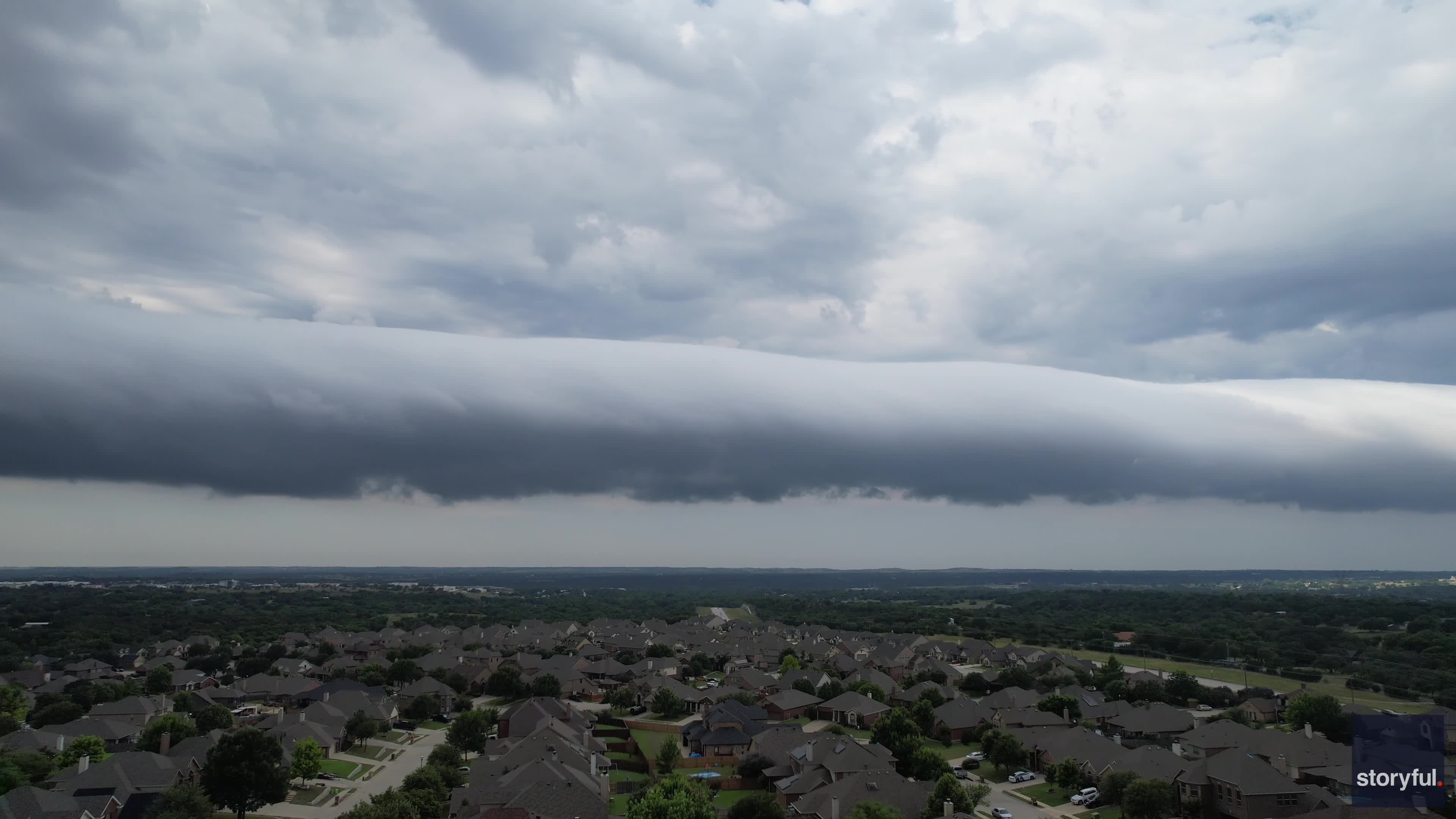 Dramatic Shelf Cloud Looms Over Texas Amid Storm Warnings